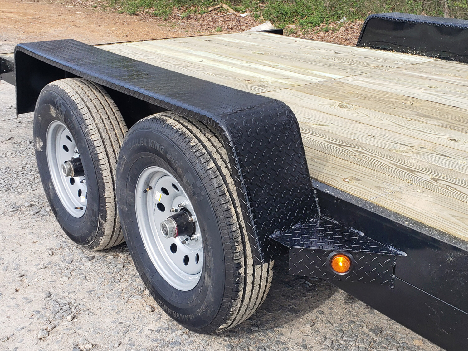 Five Top Options to Consider for Your Gooseneck or Equipment Trailer ...